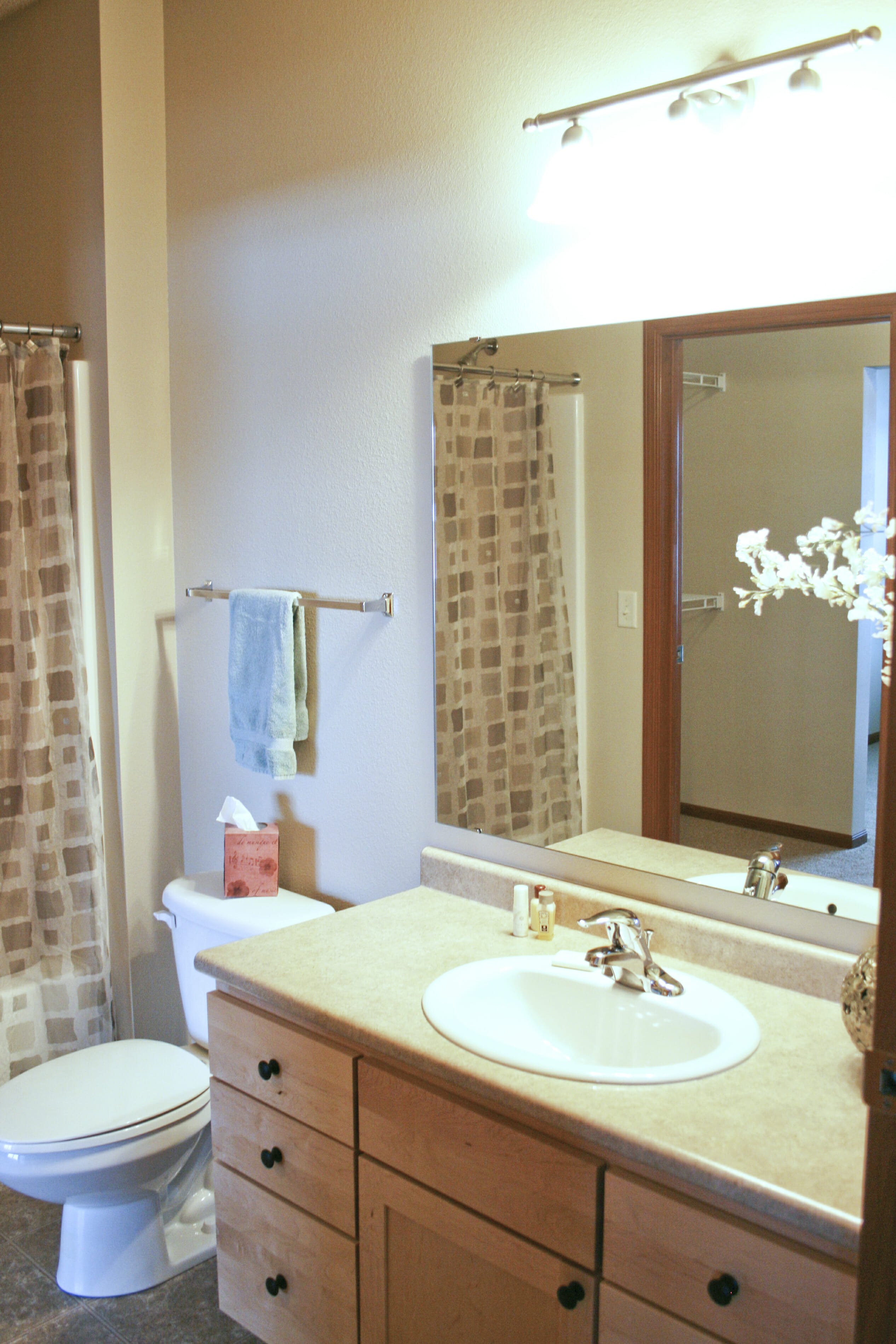The Courtyard - HighPointe Apartment Homes