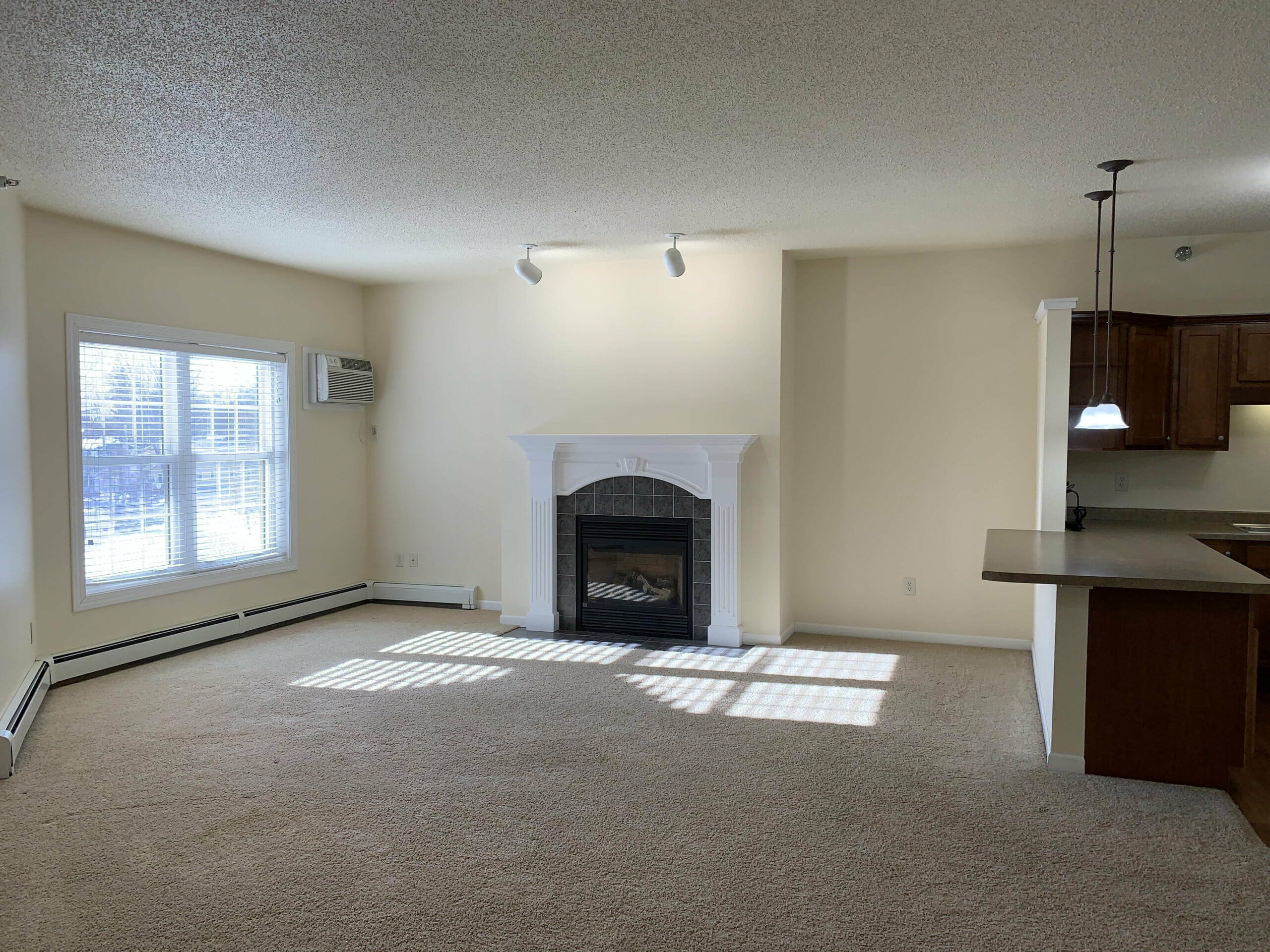 The Crossing One-Bedroom Apartment - HighPointe Apartment Homes