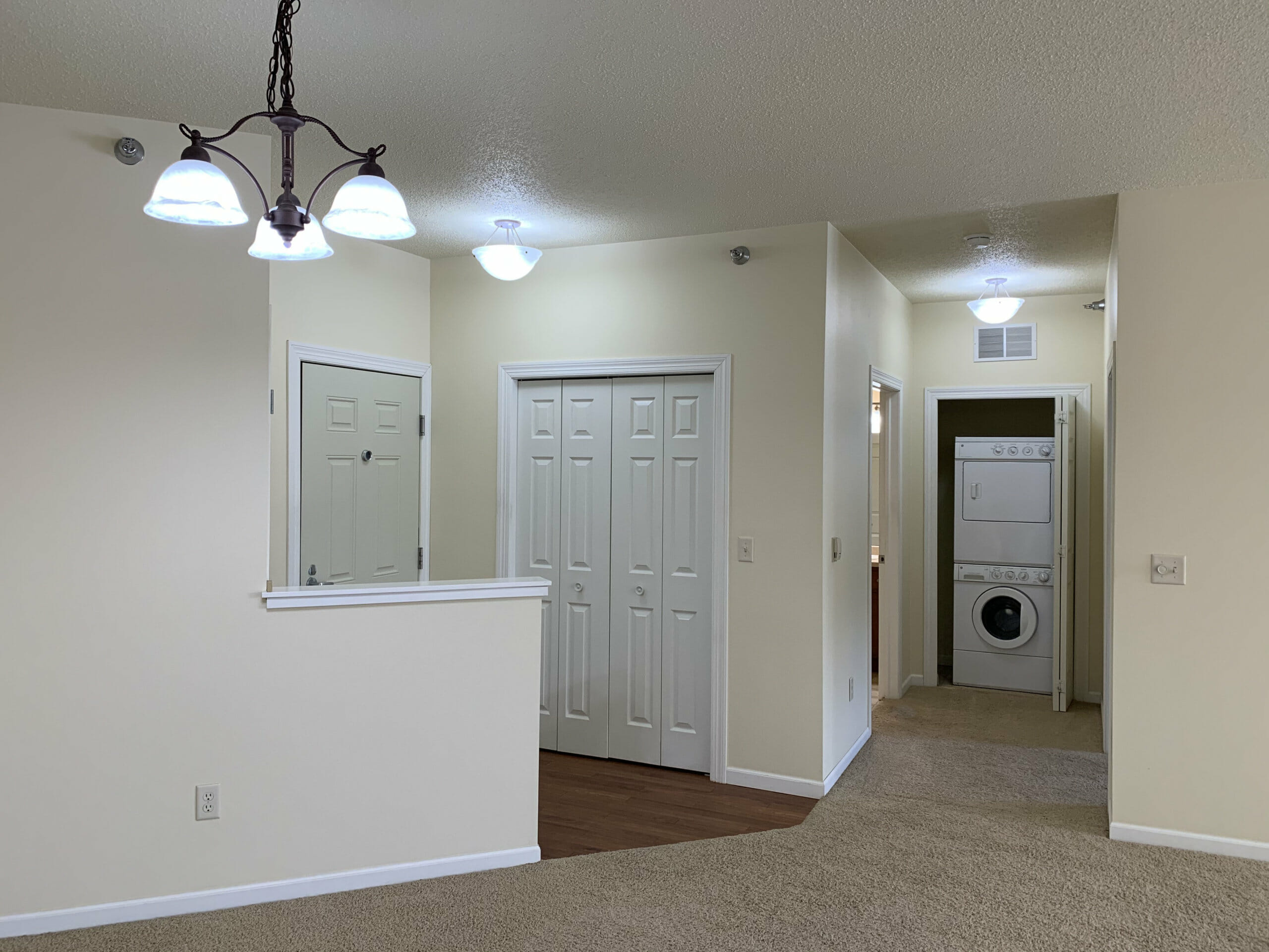 The Crossing One-Bedroom Apartment - HighPointe Apartment Homes
